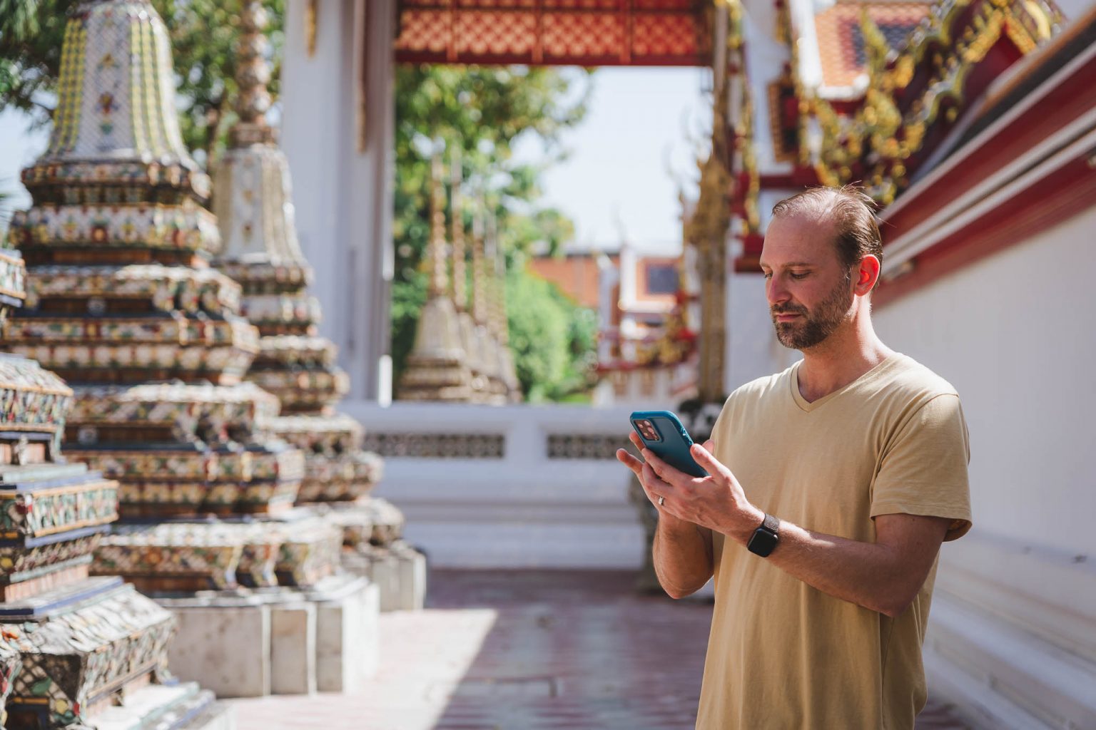 Social Media for ADHD Introverts - Nomad Veronica