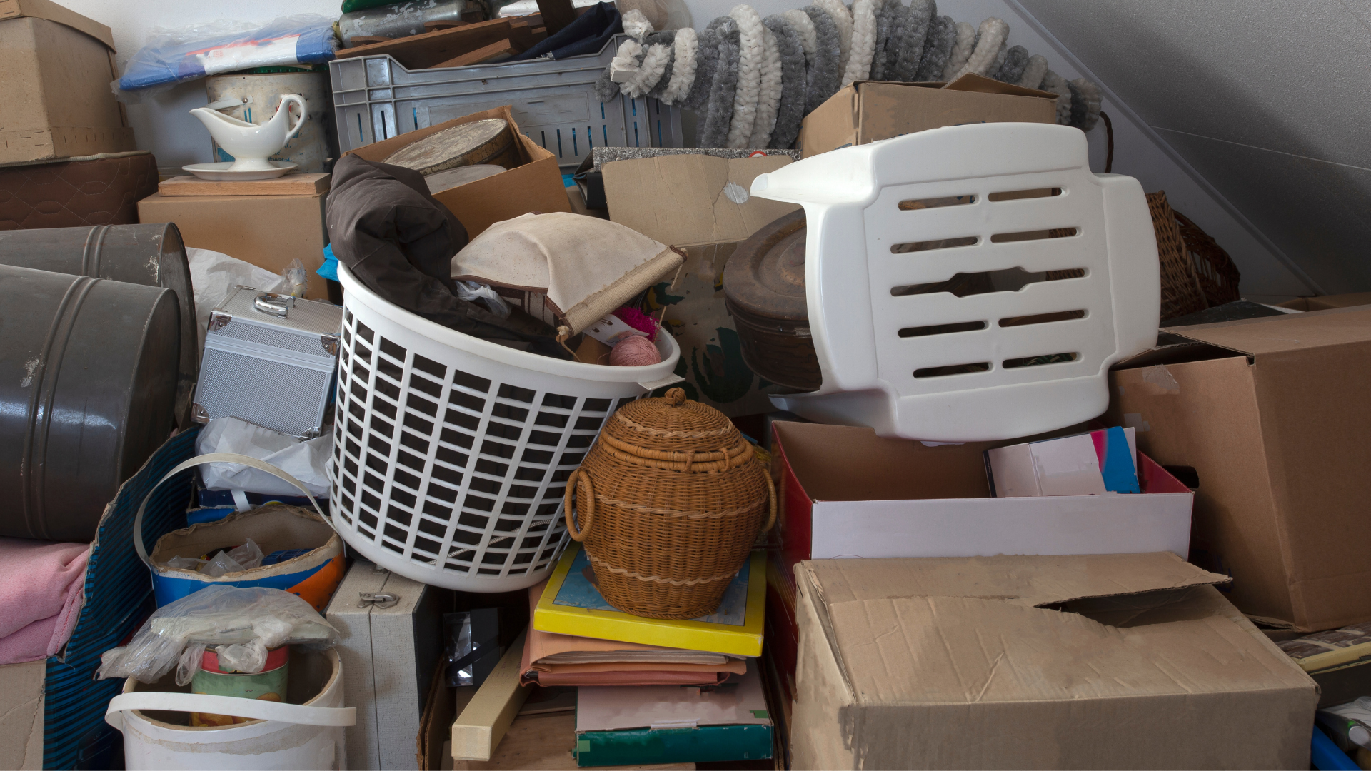 Is Your Parent a Hoarder? - Nomad Veronica