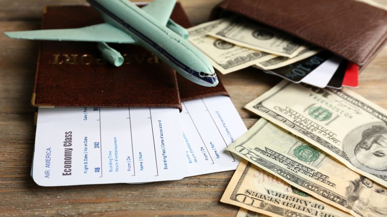 Best Guide to Fly First Class as a Family - Nomad Veronica