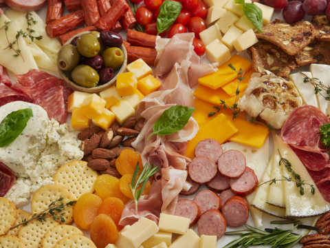 Perfect Budget Friendly Travel Charcuterie Board - Nomad Veronica