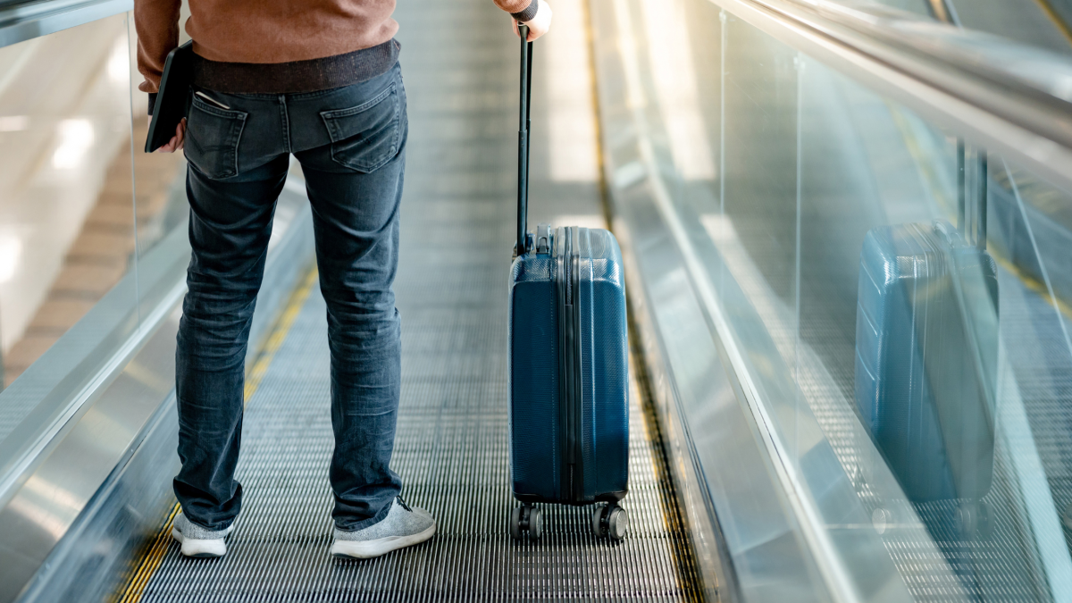 6 Best Stackable Luggage Sets for Every Budget - Nomad Veronica