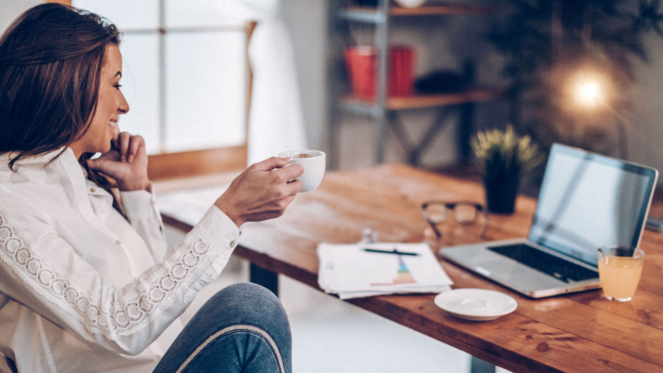 Transform Your Work From Home Desk into Productivity Central - Nomad ...