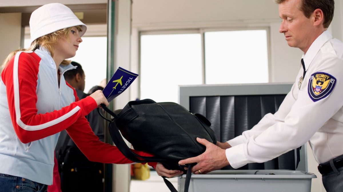 Do Airlines & TSA Know About My Outstanding Warrant? - Nomad Veronica