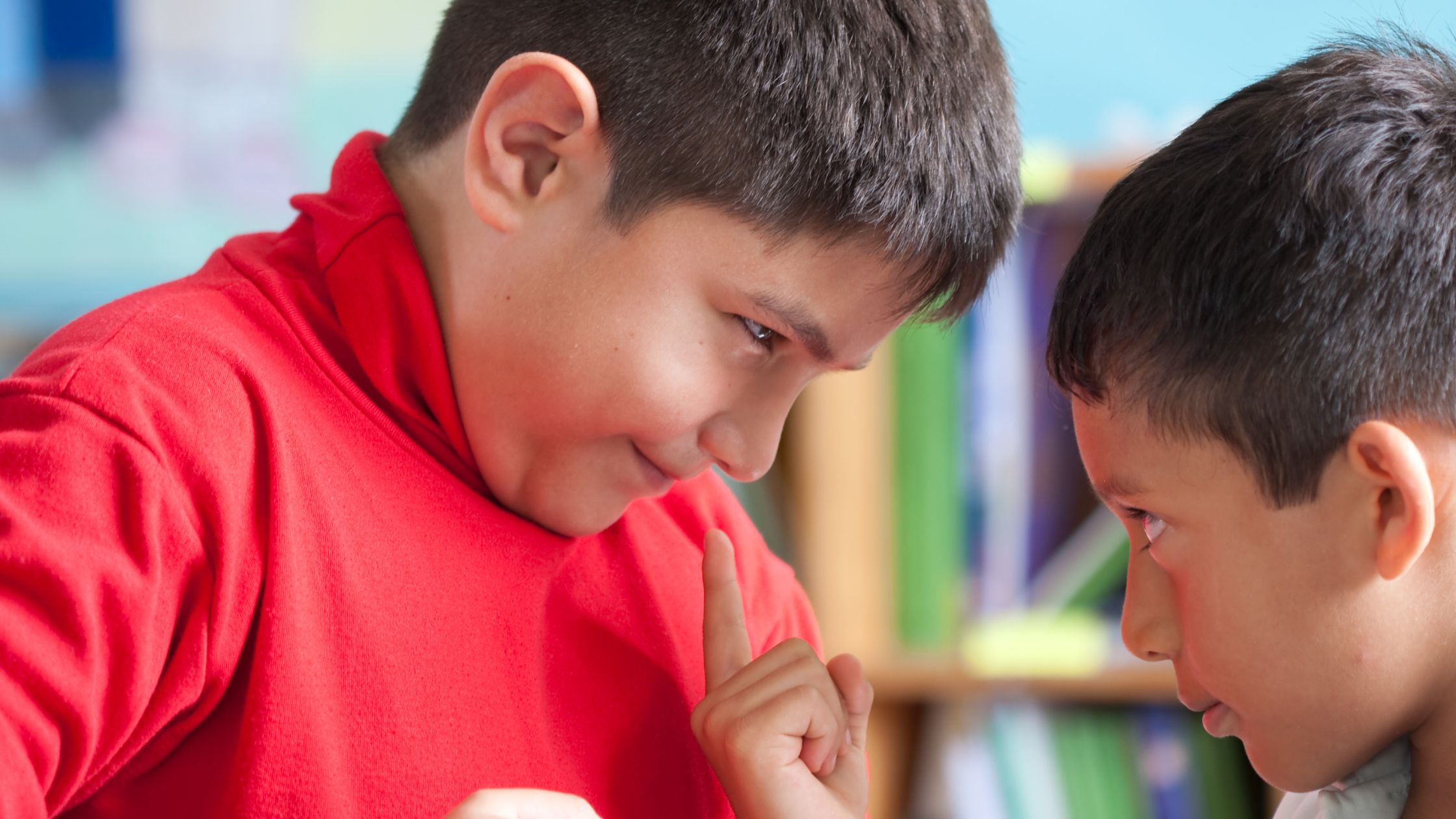 Fostering Strong Sibling Relationships: Tips and Tricks - Nomad Veronica