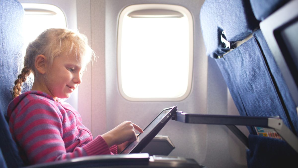Are You Allowed to Use an iPad on a Plane? - Nomad Veronica