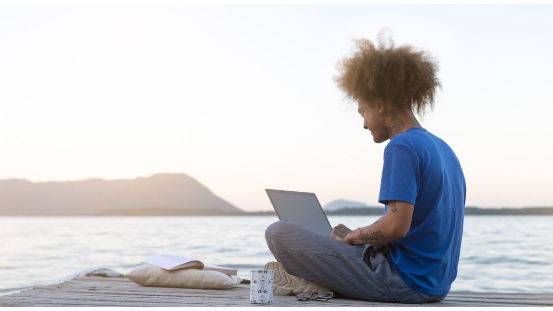 Nomad vs. Expat: Understanding the Differences - Nomad Veronica