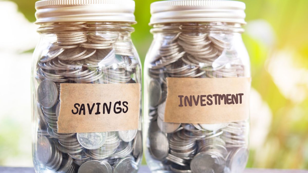 How to Save Money While Living a Nomadic Lifestyle - Nomad Veronica