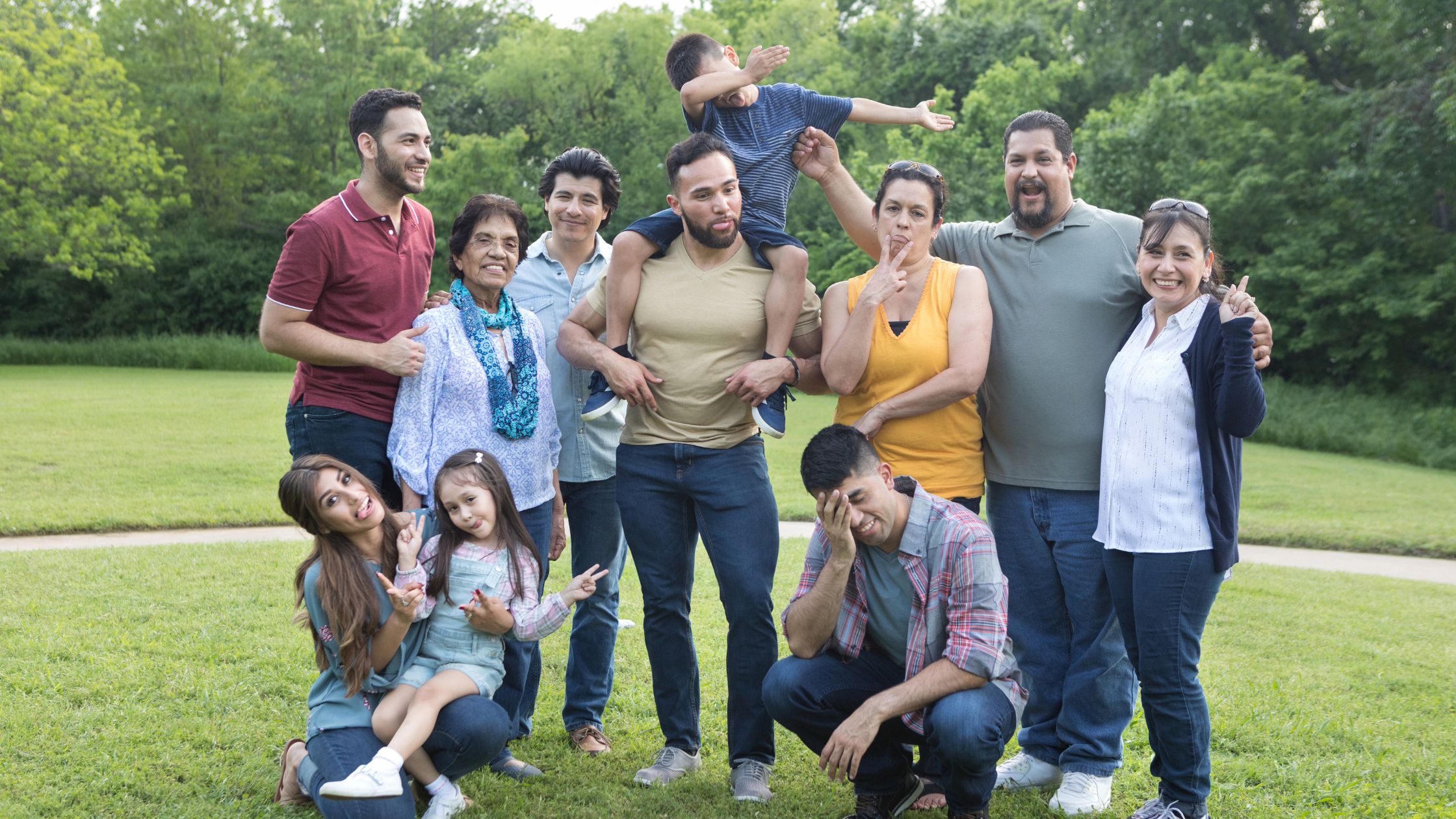 5 Ultimate Multigenerational Family Vacation Spot Ideas - Nomad Veronica