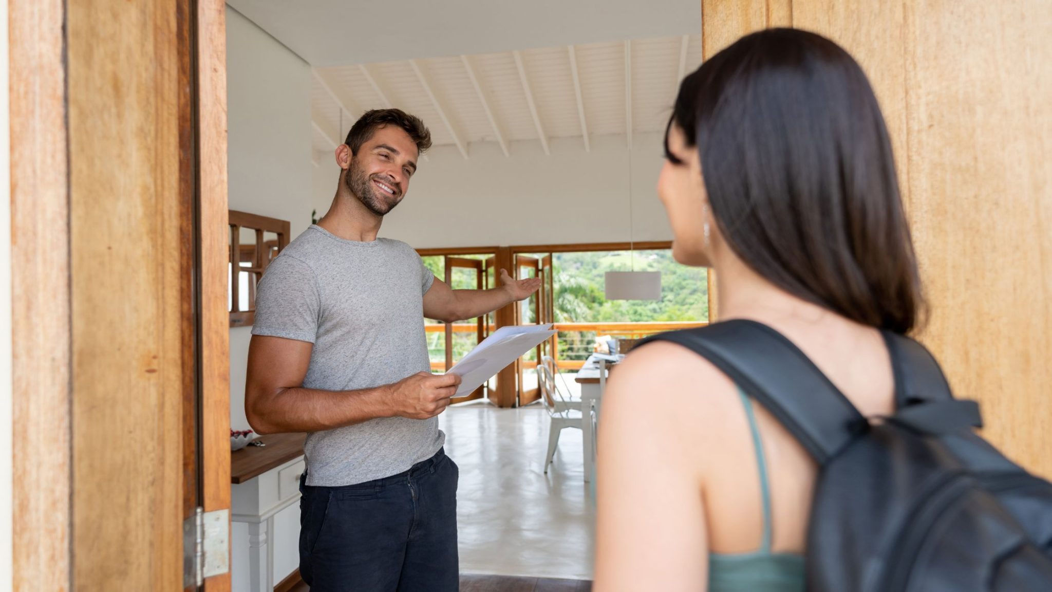 Shocking Pros and Cons of Being an Airbnb Host - Nomad Veronica