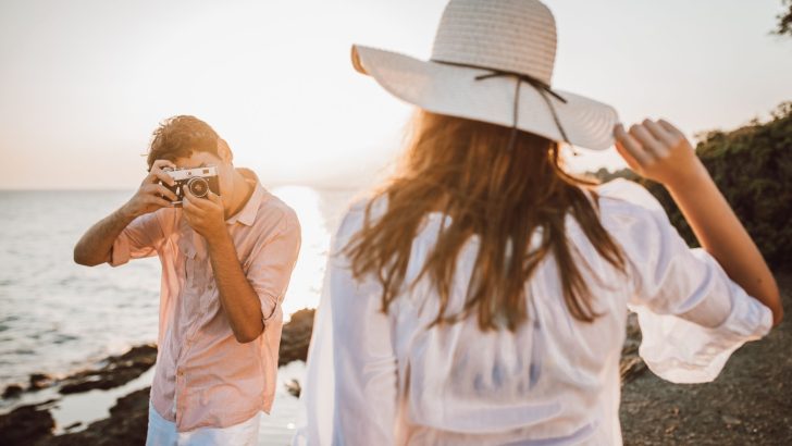What Outfits to Wear for Your Beach Photoshoot - Nomad Veronica
