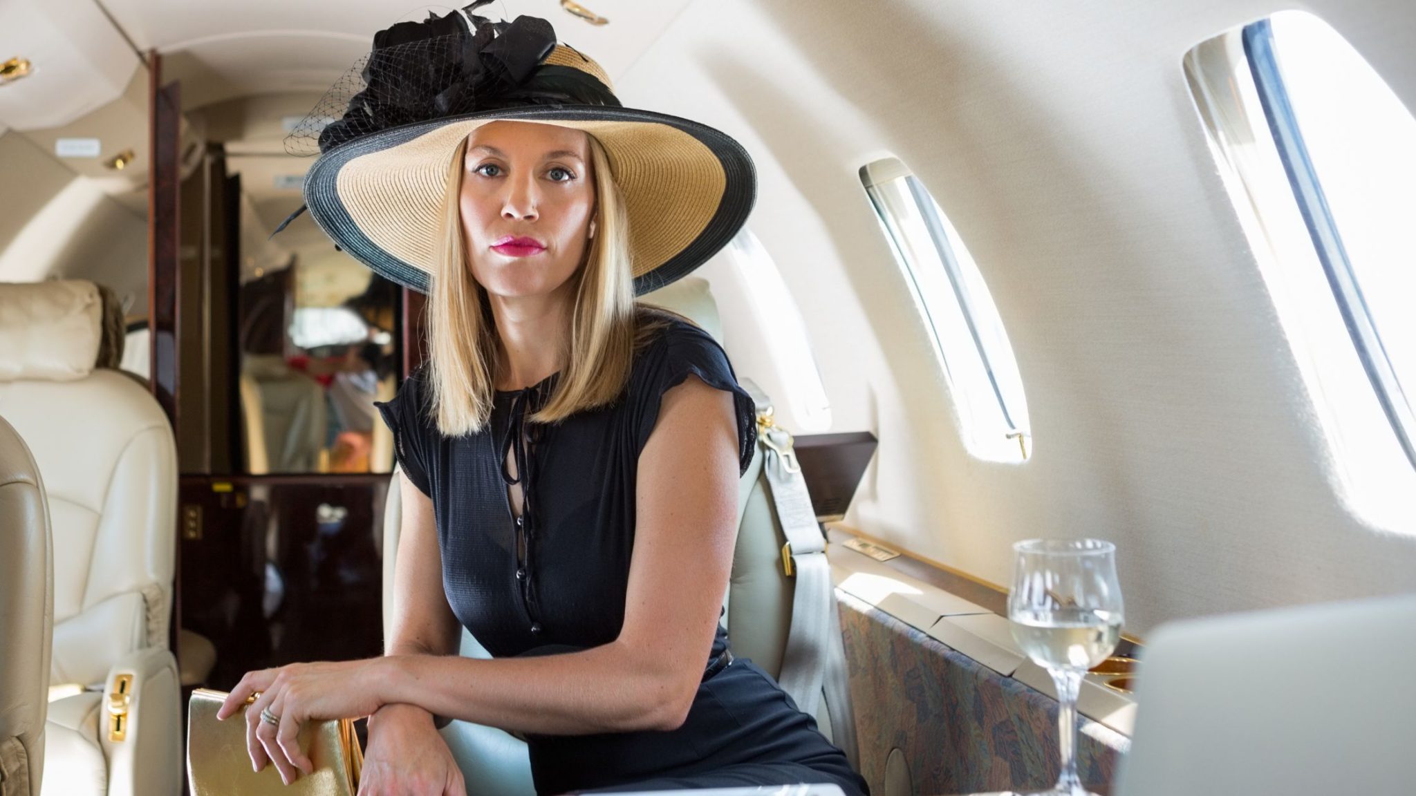 9 Travel Hacks to Fly First Class for Cheap