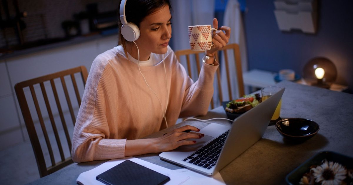 Finding the Ultimate Flexible Work From Home Jobs - Nomad Veronica