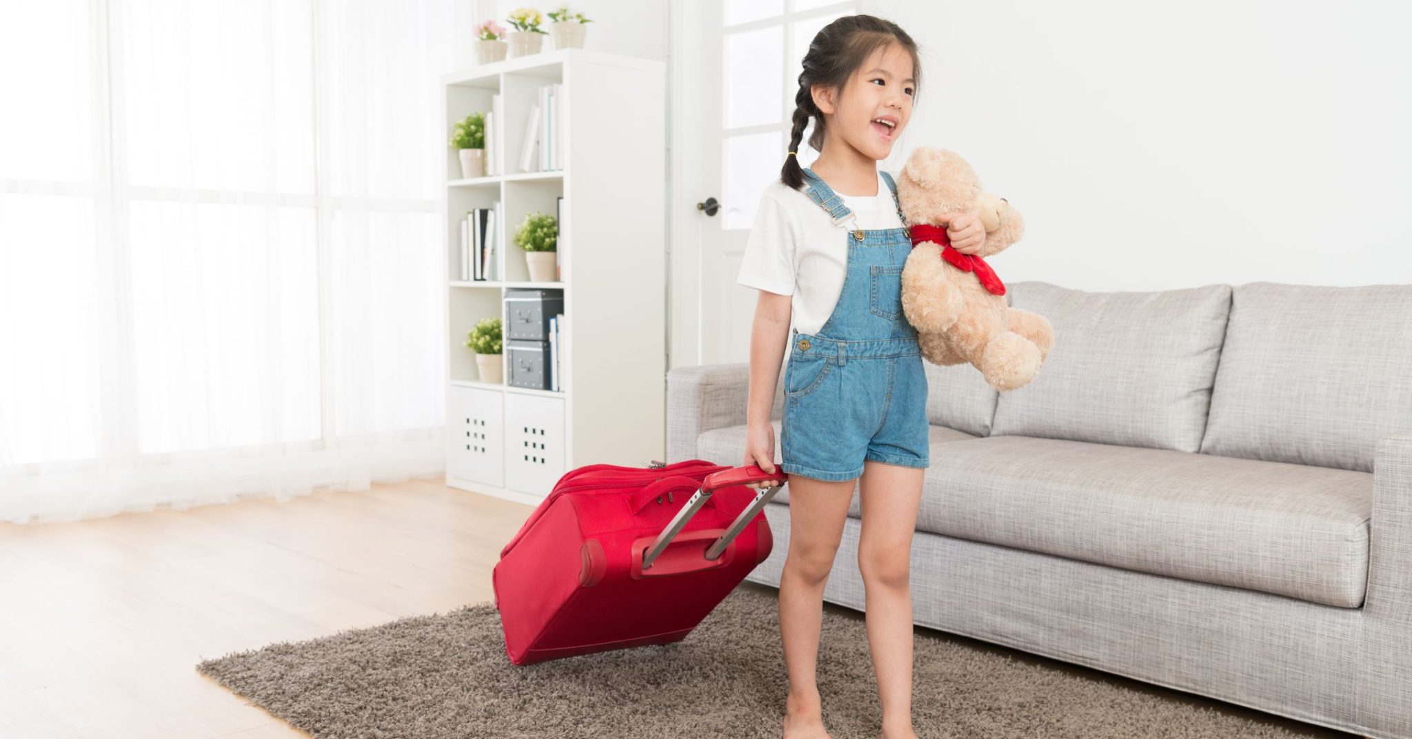 4 Best Carry On Travel Bags for Kids - Nomad Veronica