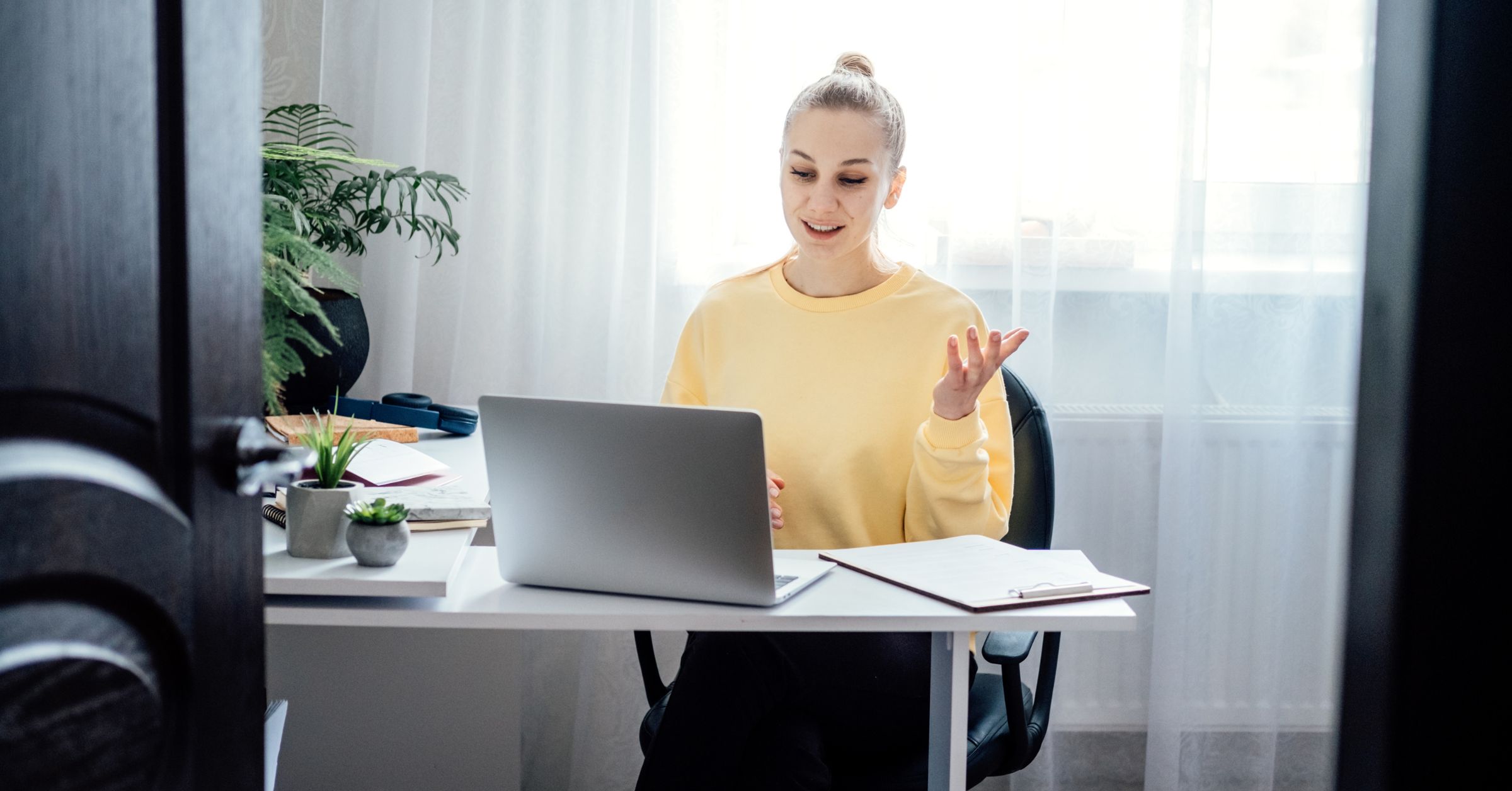 Most Rewarding Side Jobs That Can Be Done at Home - Nomad Veronica