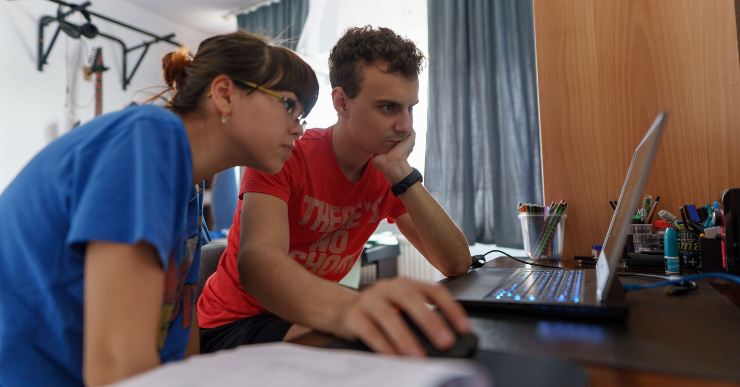 3 Most Insane Myths About Remote Income - Nomad Veronica