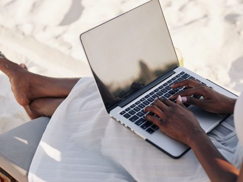 3 Most Insane Myths About Remote Income - Nomad Veronica