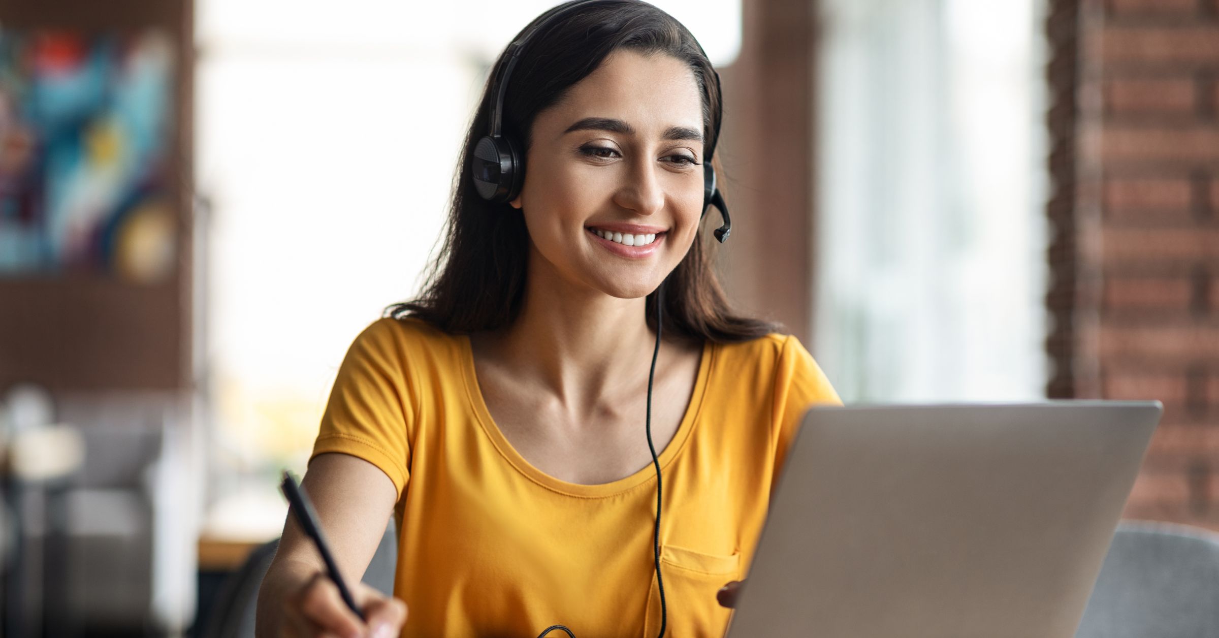 Online Courses and Resources for Financial Literacy - Nomad Veronica