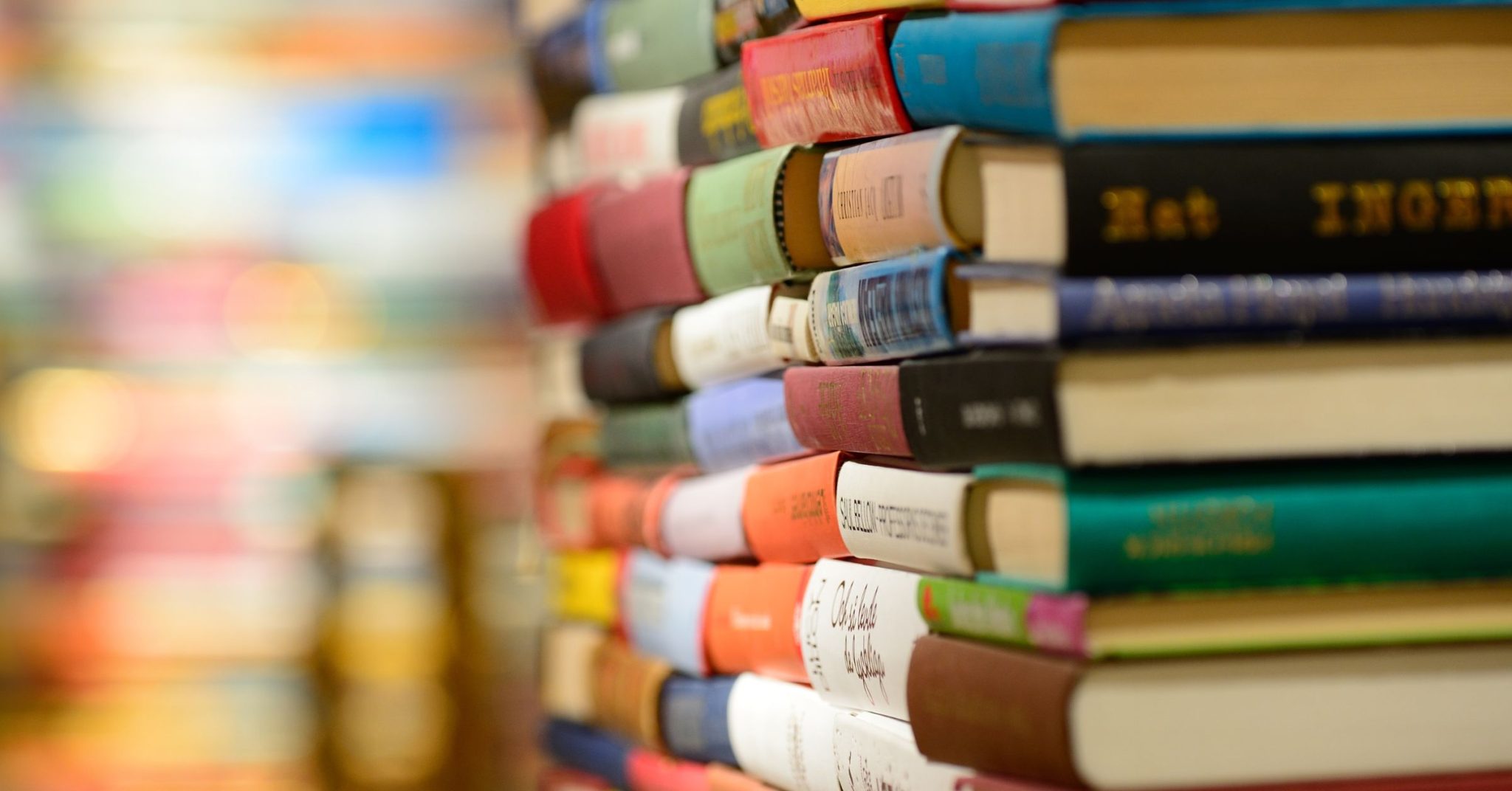 9 Books That Will Change Your Financial Perspective - Nomad Veronica