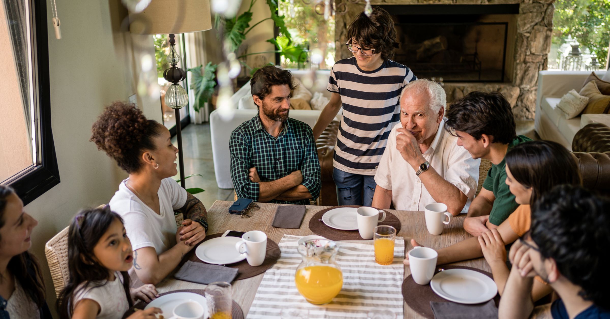 19 Ways to Connect as a Family on a Weeknight - Nomad Veronica