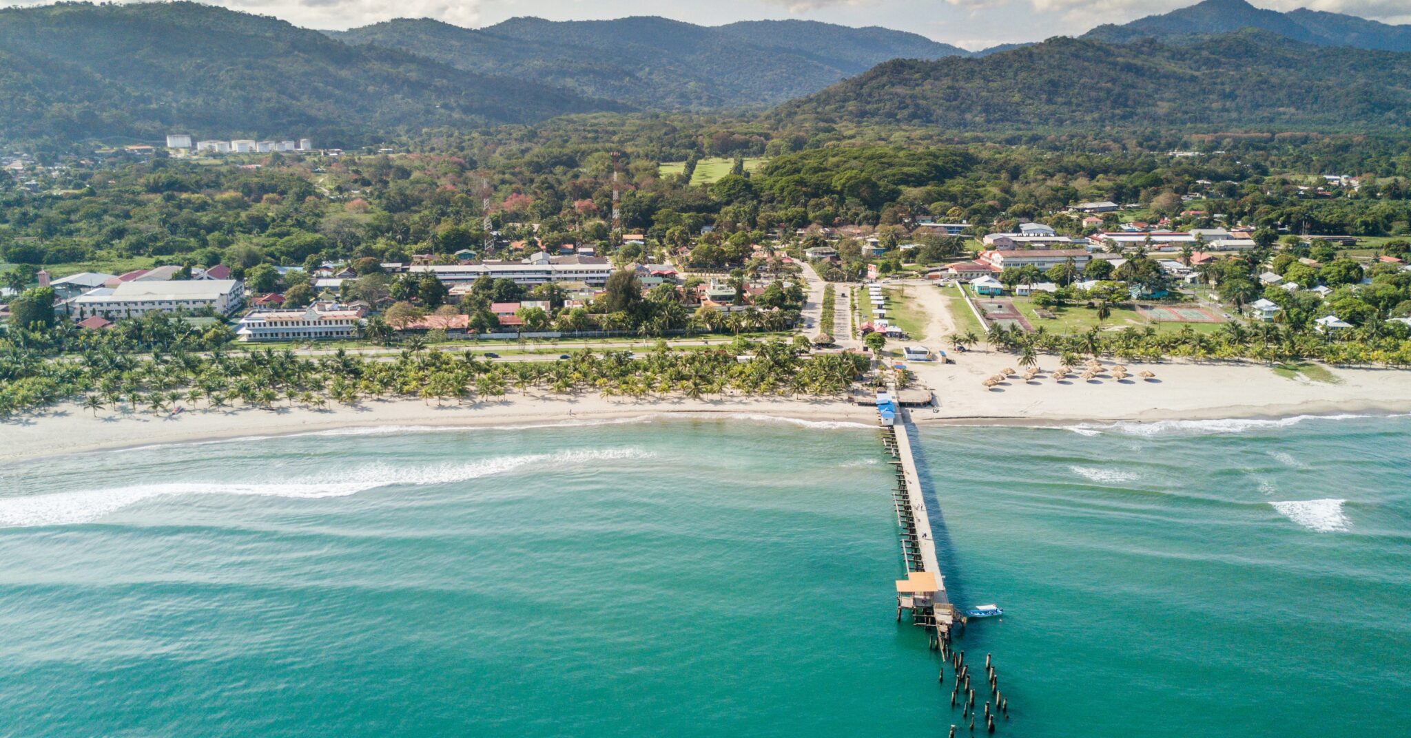 Living as an Expat in Honduras [American Expats Guide] - Nomad Veronica